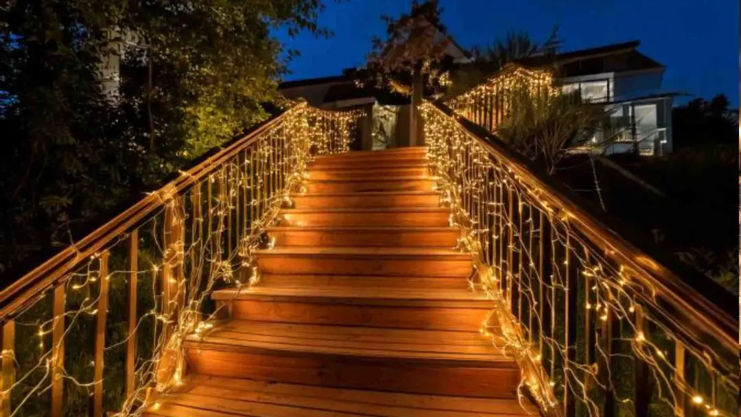 5 Best Ideas for Lighting Your Outdoor Stairs Railings - Clicka Lights